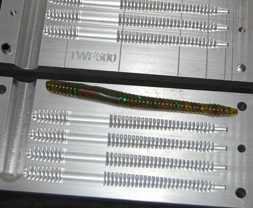 Enforcer bait molds worm molds
