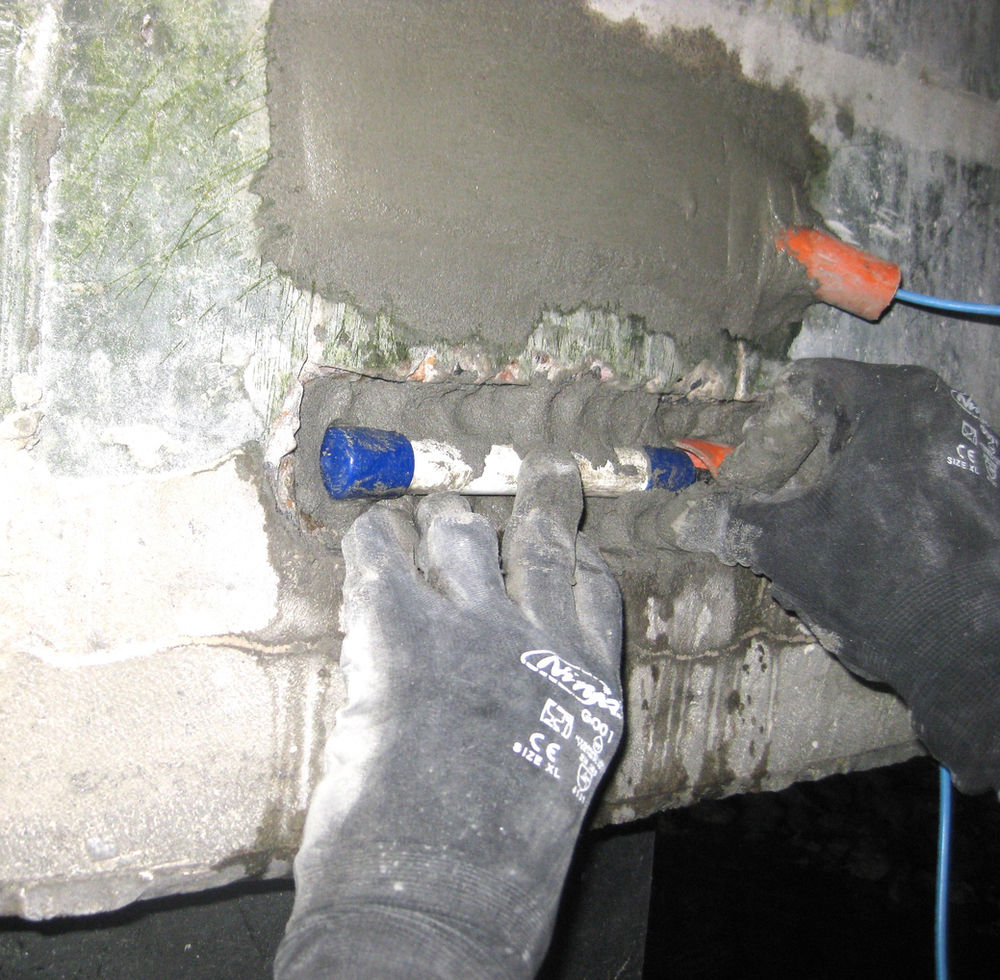 Determining the locations for reference electrode installation in ...