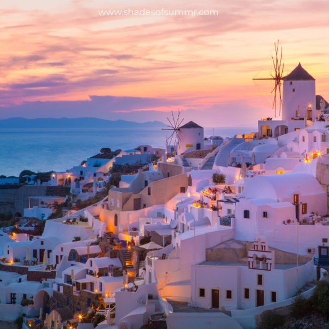 Best spots to see the beautiful sunset in Santorini