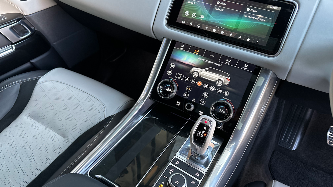 2022 RANGE ROVER SVRExperience the pinnacle of luxury and performance ...