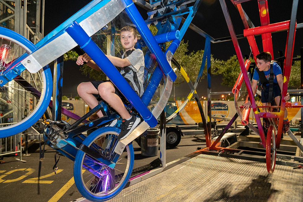 Looping Bikes | VERTICAL REALITY