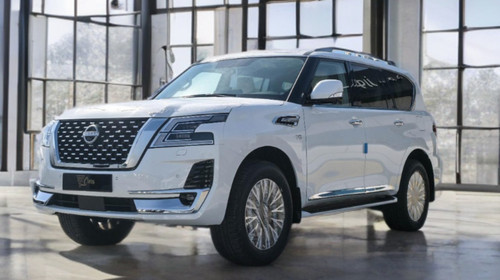 2024 Nissan Patrol Platinium Inside off white | 777 cars