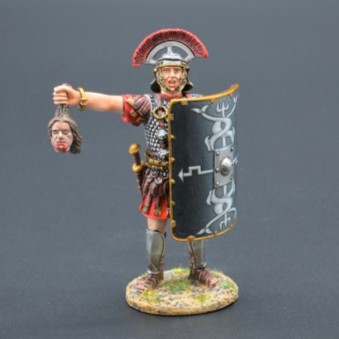 ROM106B - Centurion with His Trophy | crowntoysoldiers