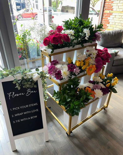 Flower Bouquet Gold Bar#1: stand and sandwich sign | Sunflower Wedding Re