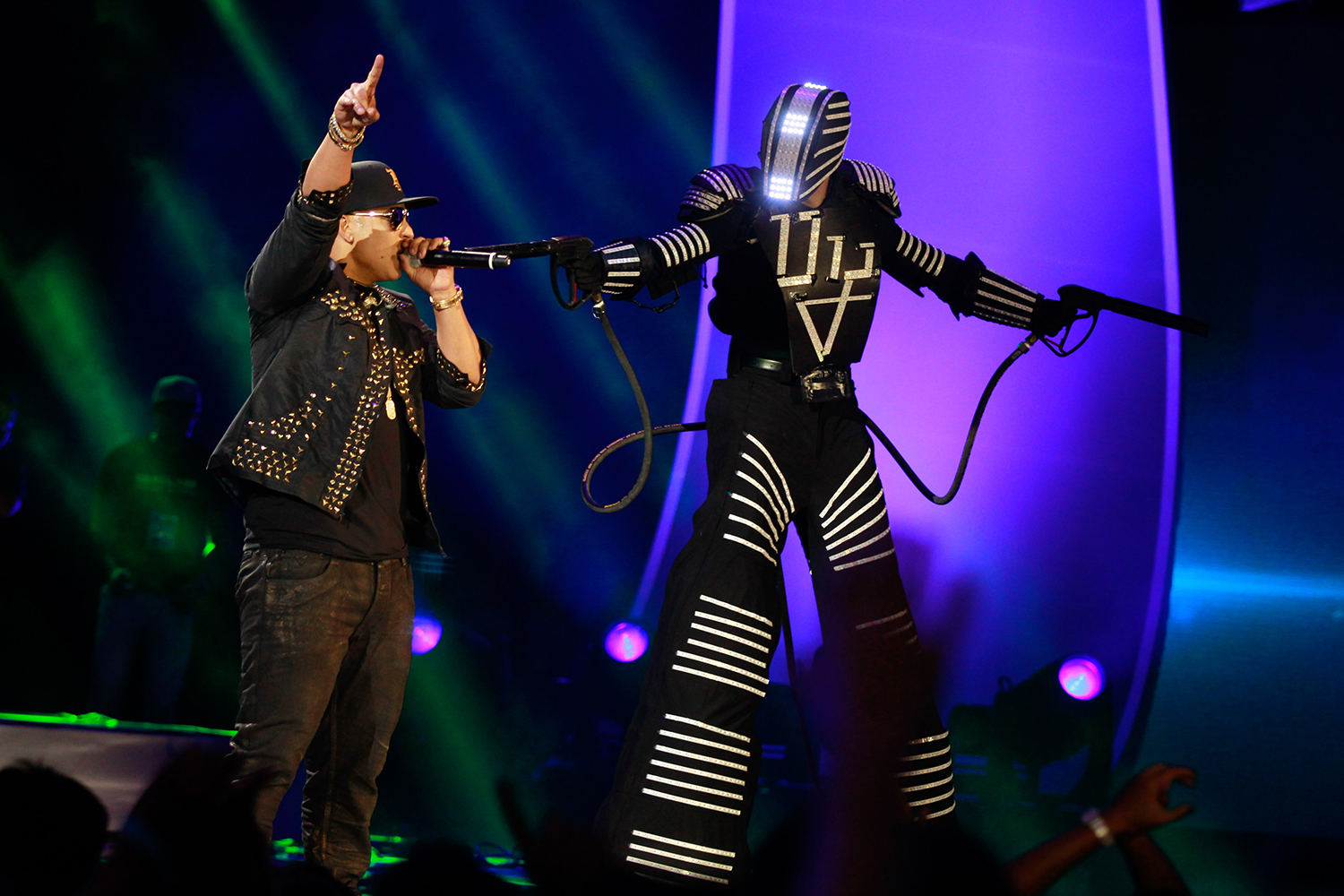 Tarima brings Latin music flavor to DishLATINO