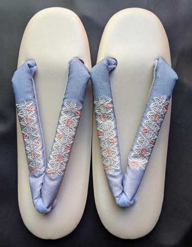 Pearl White & Pale Blue Zori | Ohio Kimono