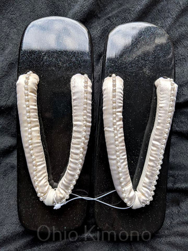 White & Black Geta | Ohio Kimono