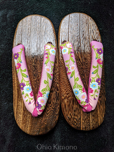 Pink Wooden Geta | Ohio Kimono