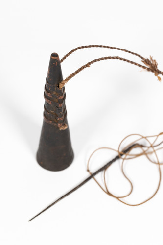 Hauv Yaum Tooj Liab | Antique Hmong Copper Priming Flask | Neng Now