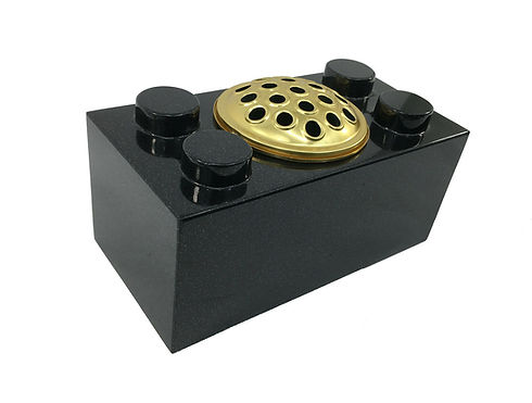 Elegant Memorial | Monumental Stonemasons Manchester | United Kingdom