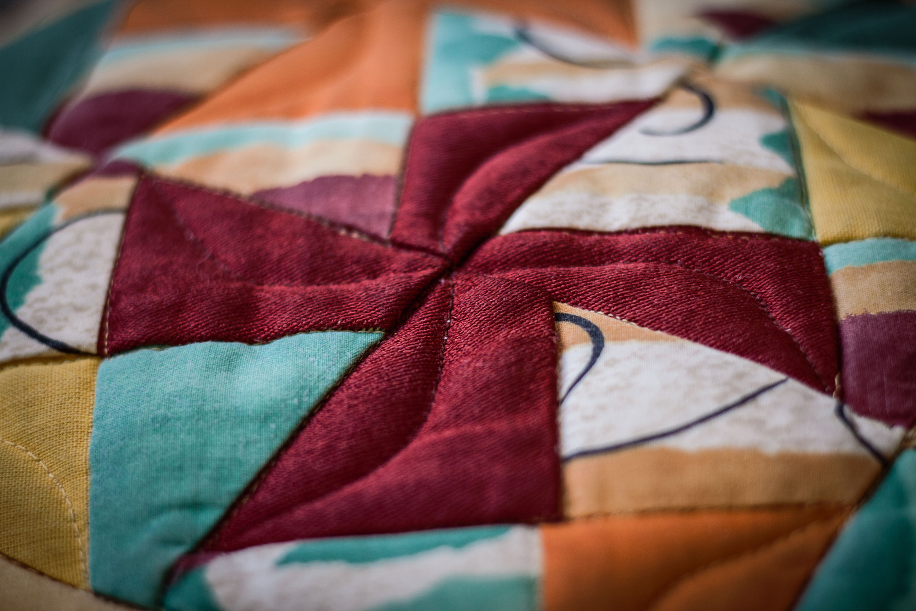 Intro To Modern Quilt Piecing Sawtooth Star Pillow Notion Fabric intro-to-modern-quilt-piecing-sawtooth-star-pillow-notion-fabric