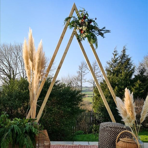 The double triangle arch | Natural Hire Company