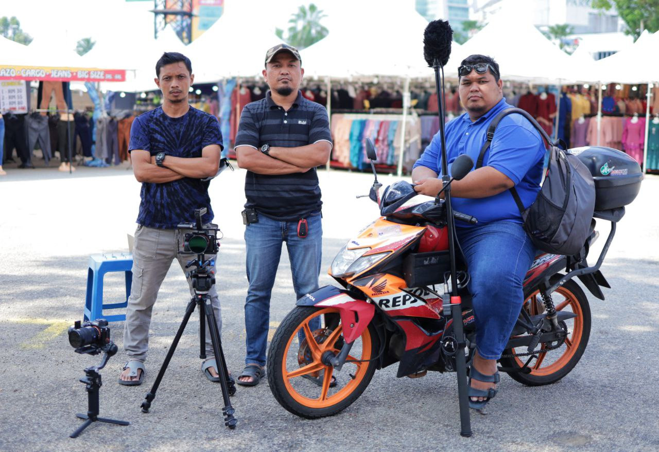 B I O | Momento Studio