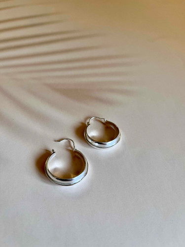 Alia Hoops Silver | A Fine Story