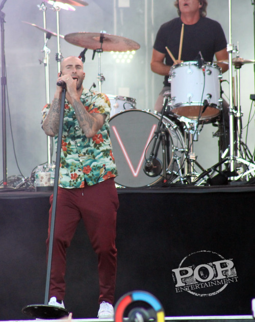 Maroon 5, Nick Jonas & Matt McAndrew – Atlantic City Beach Boardwalk ...