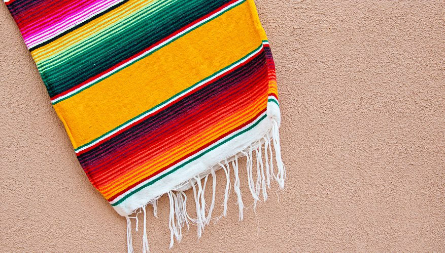 Revolución en la moda: "El Gabán, representación de una cultura".