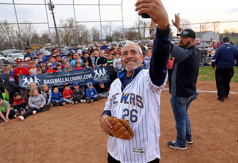 MLB Alumni share baseball, life knowledge with Youth