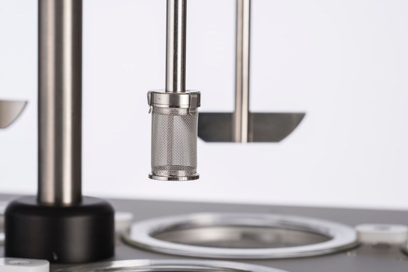 Tablet Dissolution bath with 6 vessels requiring 40cm of bench space