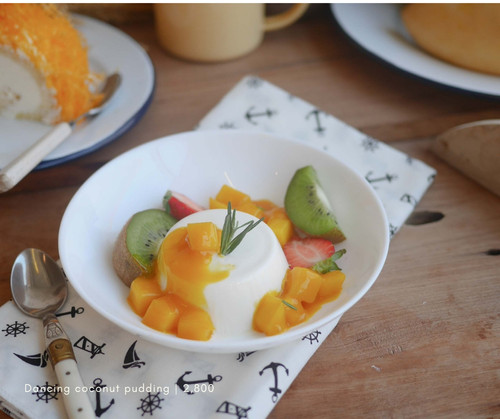 Dancing coconut pudding | sweetscottage