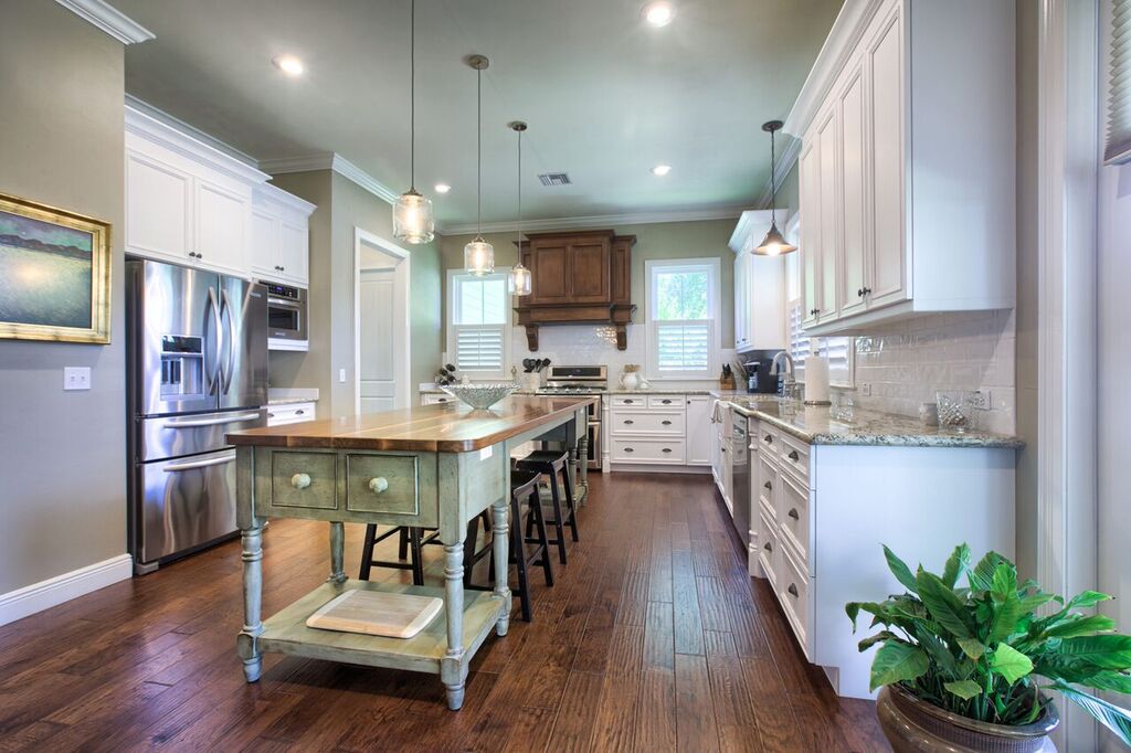 HOME | Tom and Trish Reilly