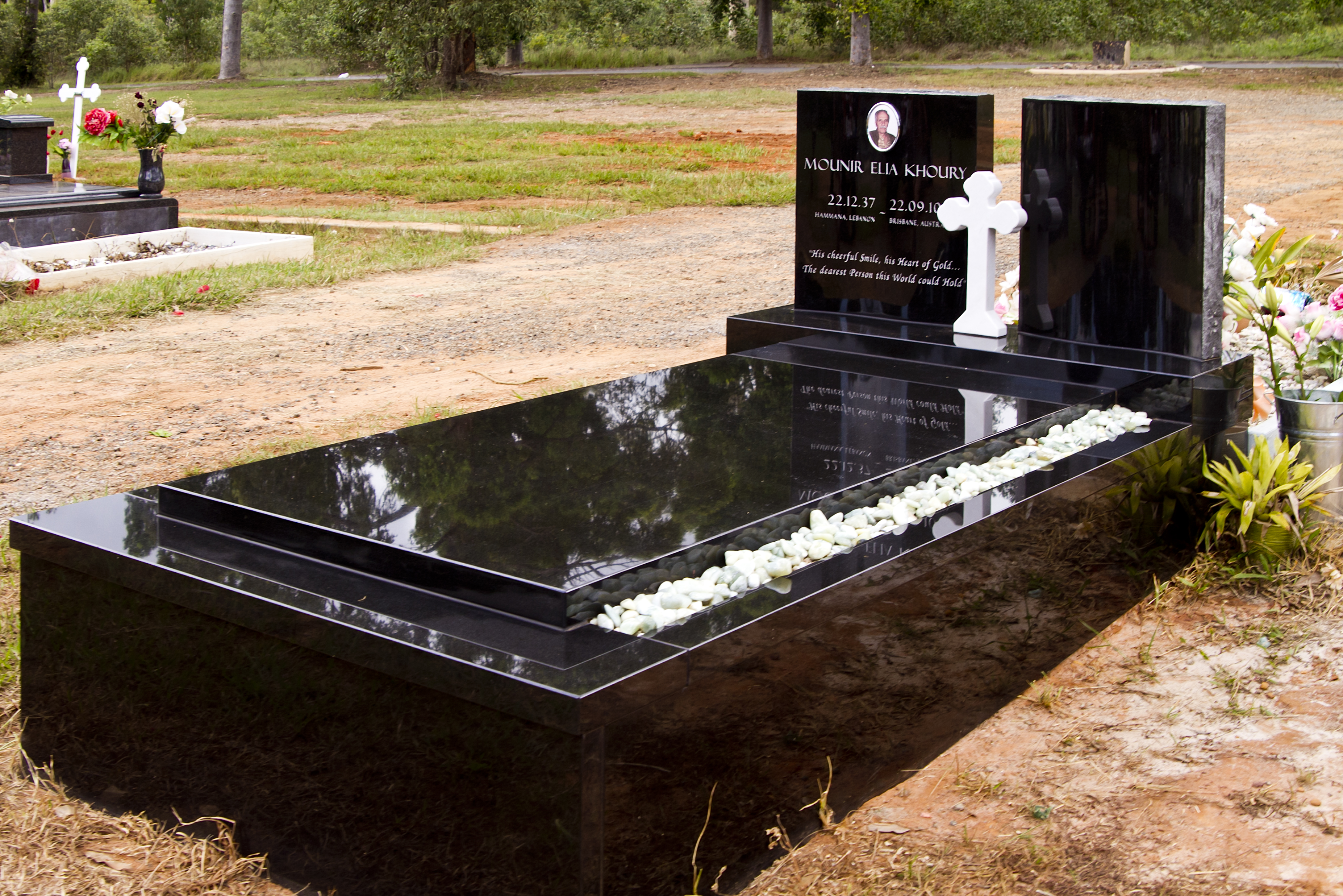 Single and Double Monuments | LEGACY MONUMENTS