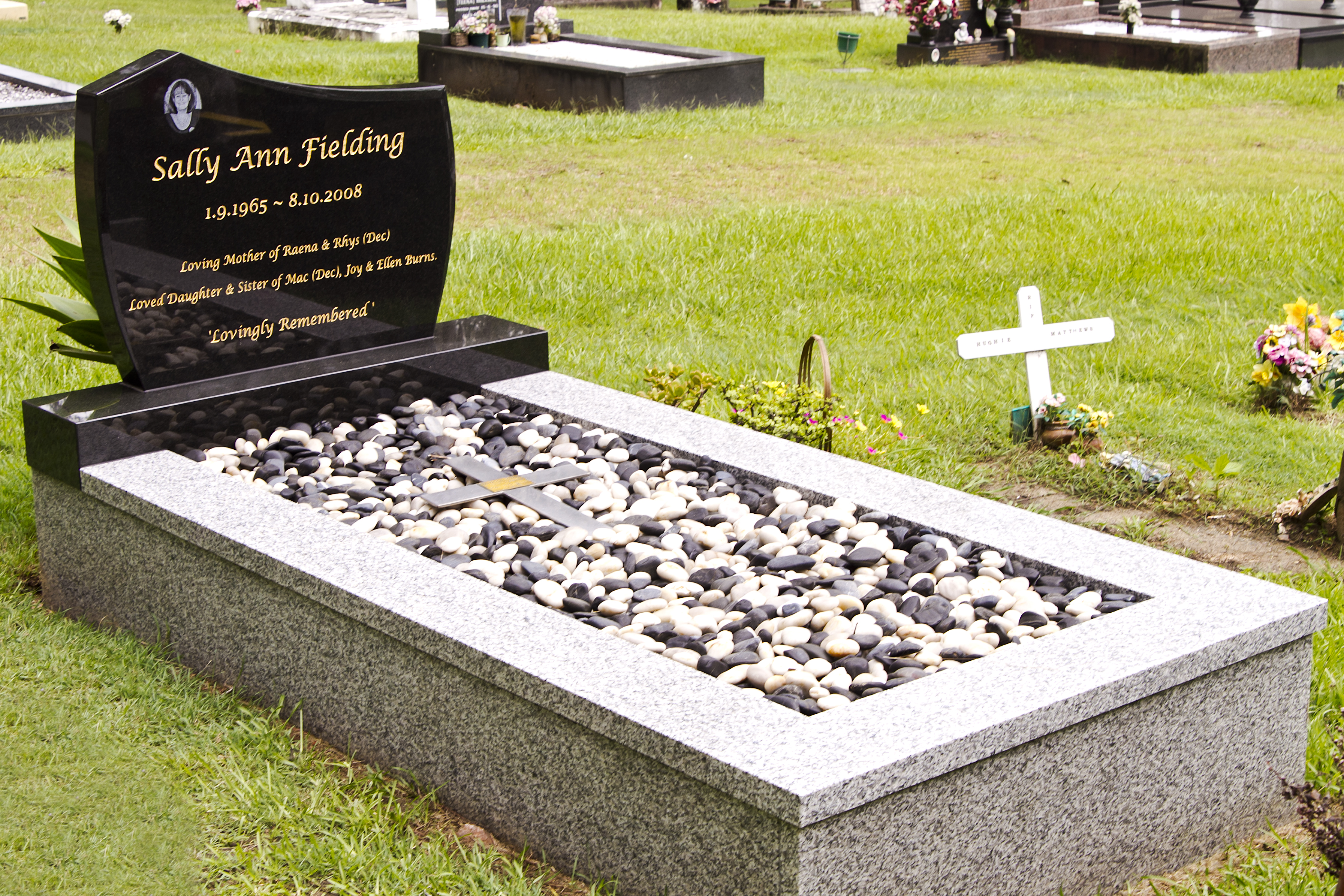 Single and Double Monuments | LEGACY MONUMENTS