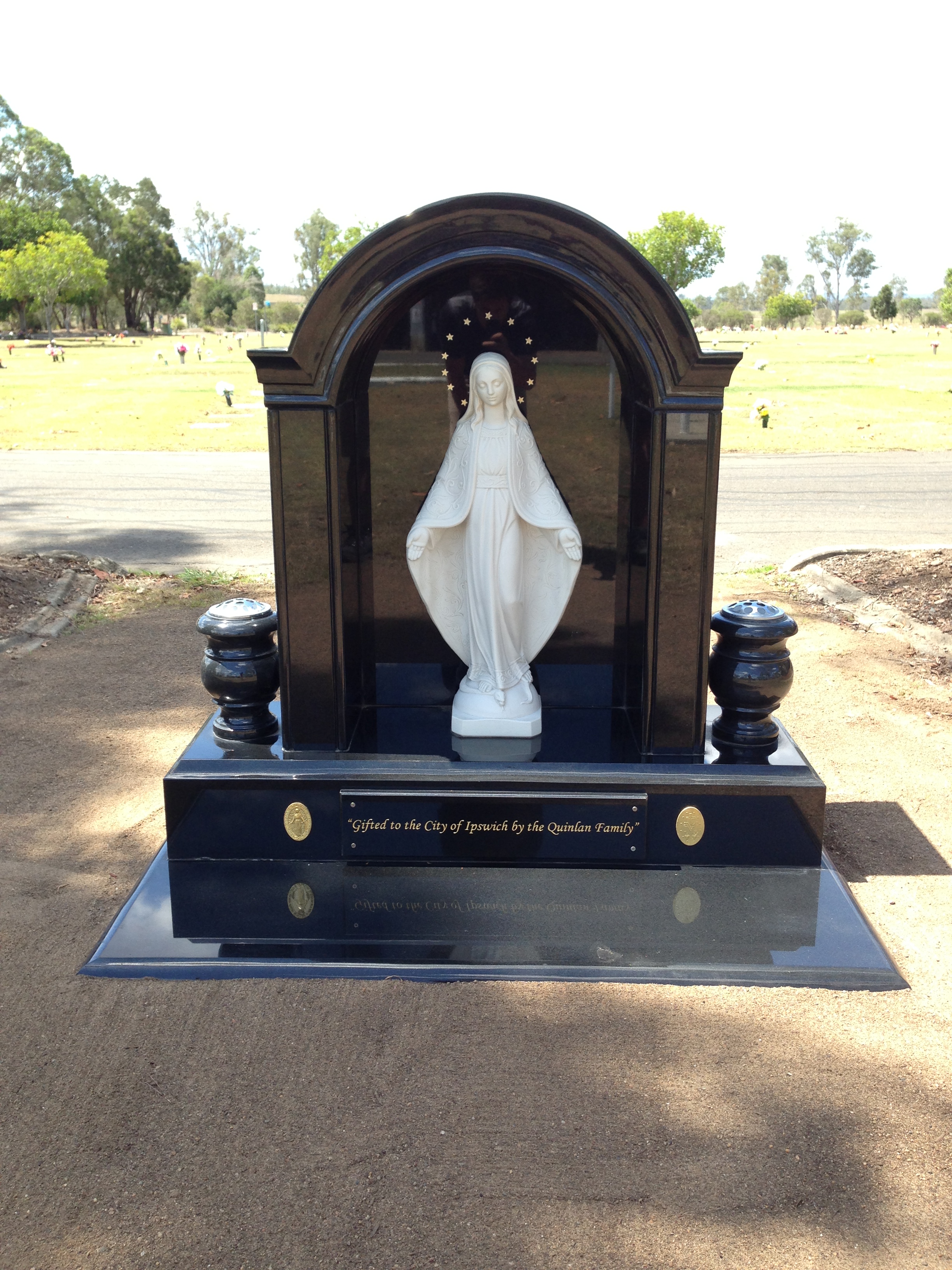 Public / Commemorative Monuments | LEGACY MONUMENTS