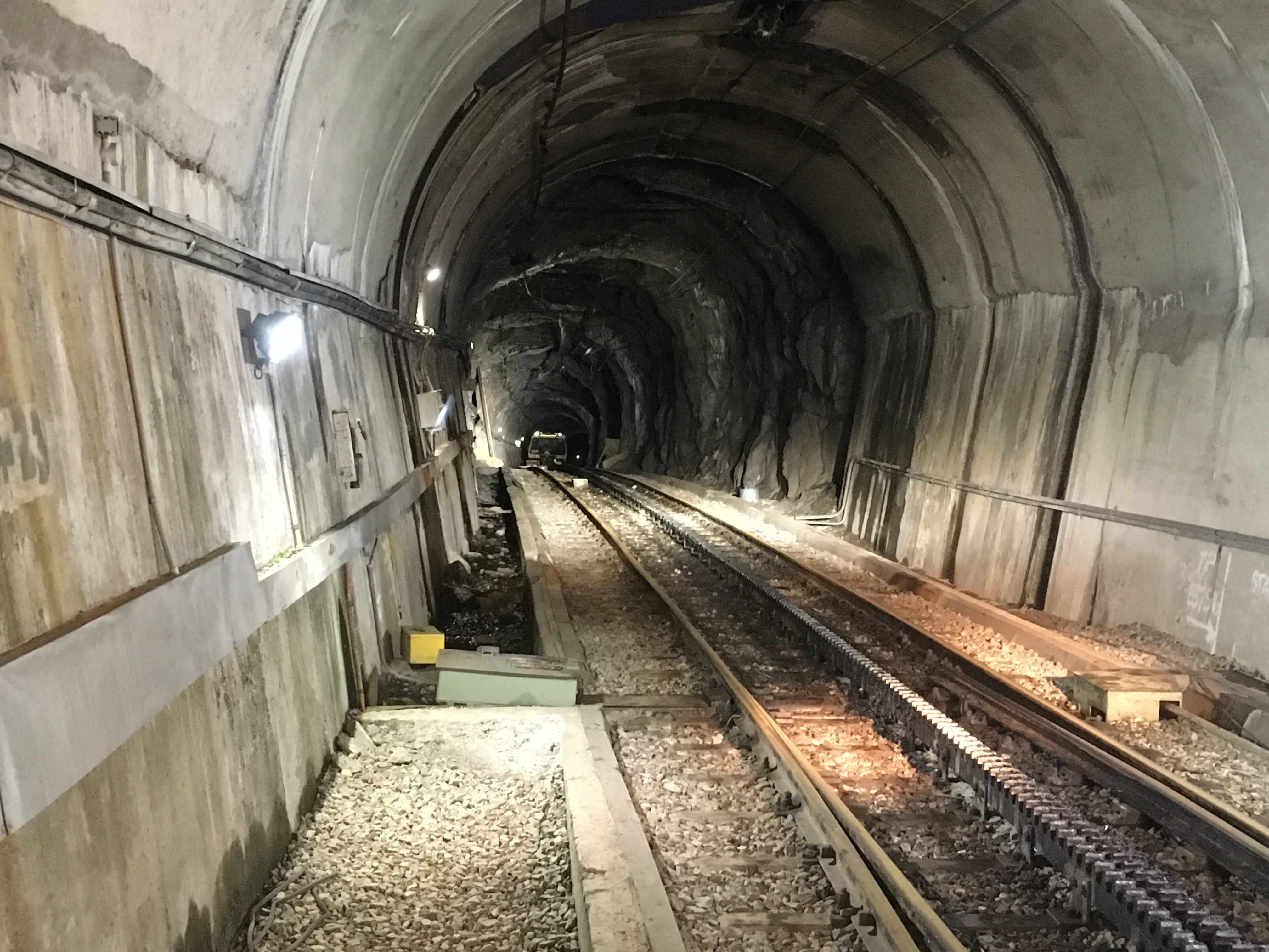 NoneX and Fragmentor Rock Breaking Cartridges,