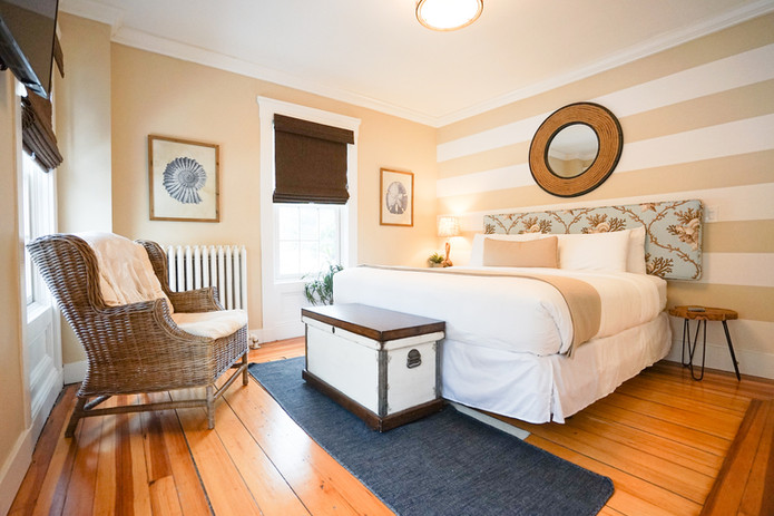 Best Bed & Breakfast | The Newport Inn | Rent The Entire House