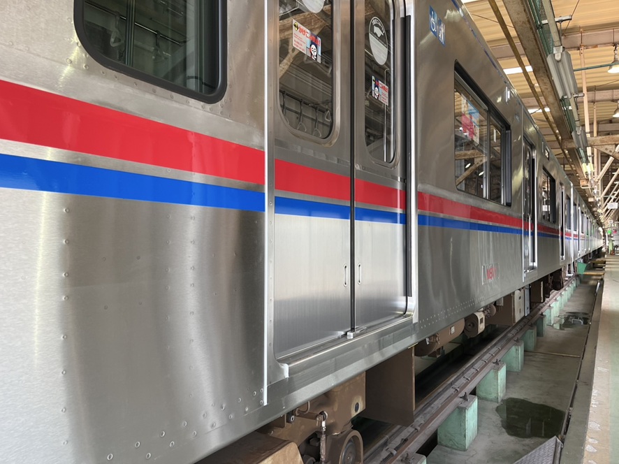 京成カラー塗装変更N818編成