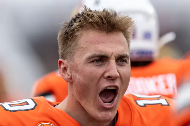 The Denver Broncos are the favorites to draft Oregon quarterback Bo Nix ...