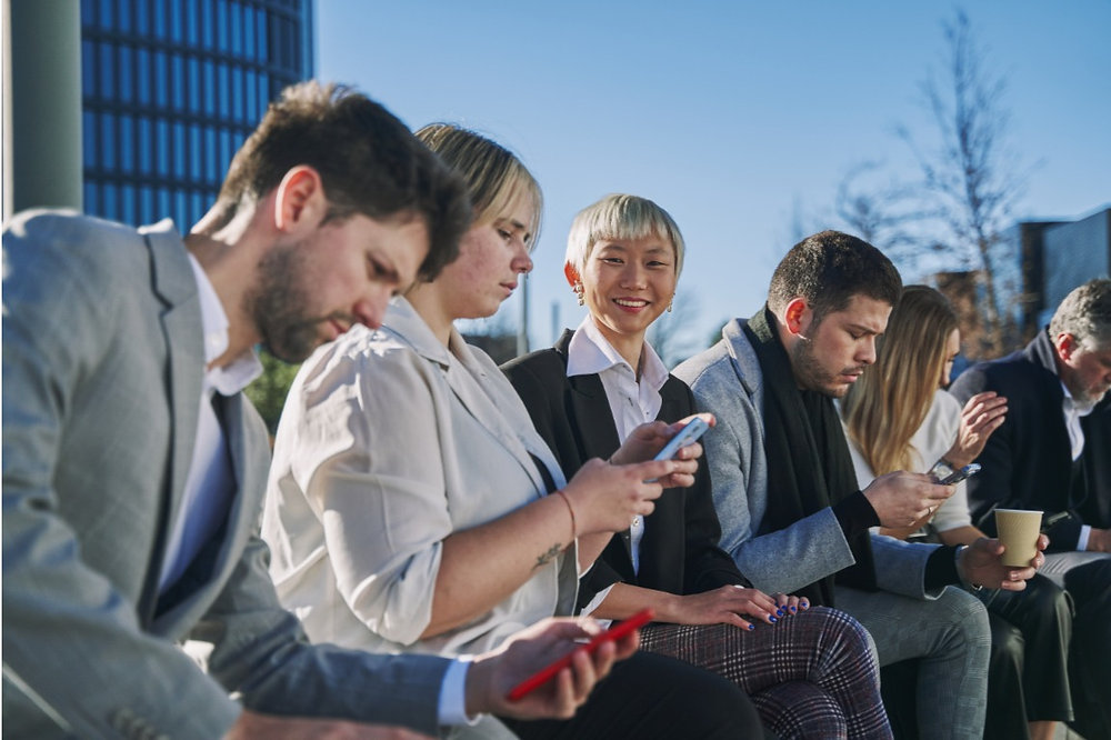 Generational Dynamics in the Digital Age: Tech Challenges and Mental ...