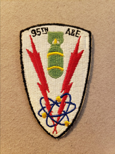 95th Armament and Electronics Squadron Patch | BunkerMilitary