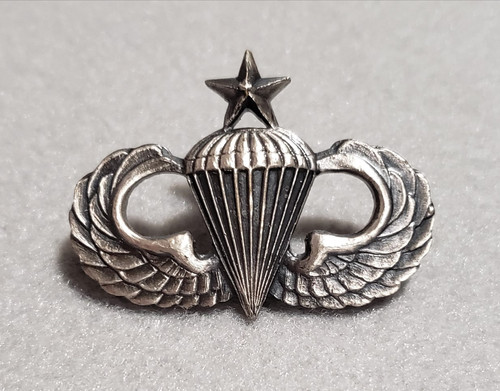 Senior Parachutist Wings | BunkerMilitary