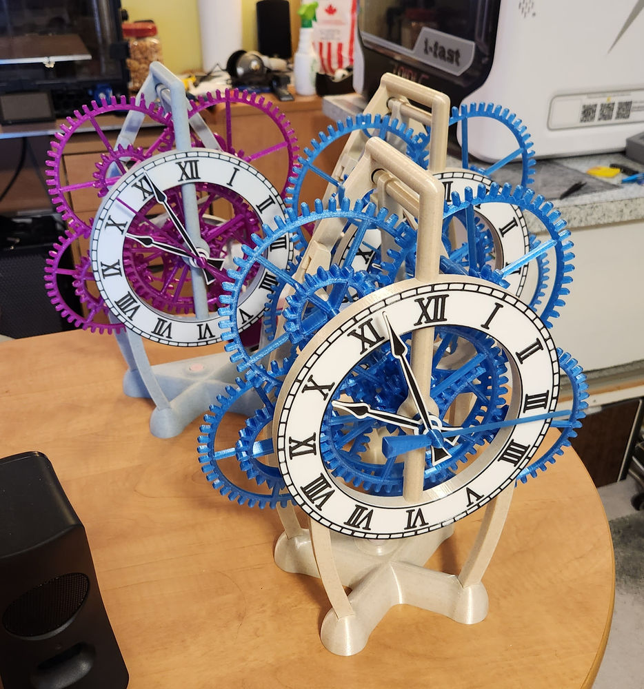 3 completed SP7 magnetic desk clocks | Steve's Clocks
