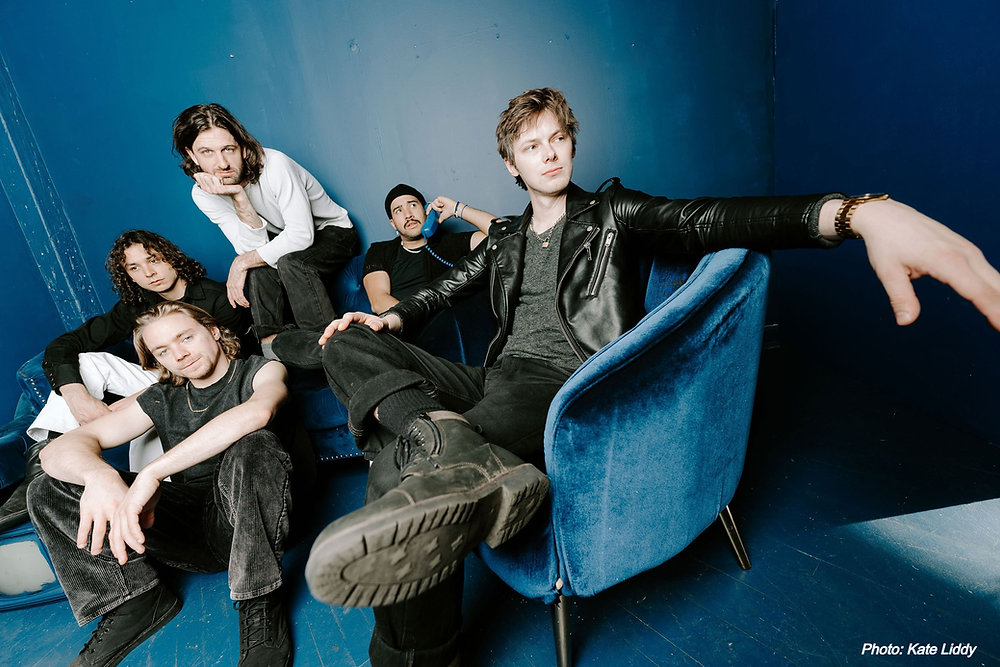 Friday Pilots Club | Nowhere (debut album)