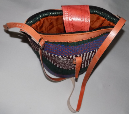 African Kiondo Sisal-Knitting Thread Handmade Weaved Basket / Bag ...