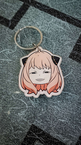 Smug Anya keychain | The Gear Store
