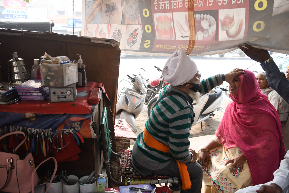 Photo Essay: Dand Saaz, The Tooth Maker – Span Foundation
