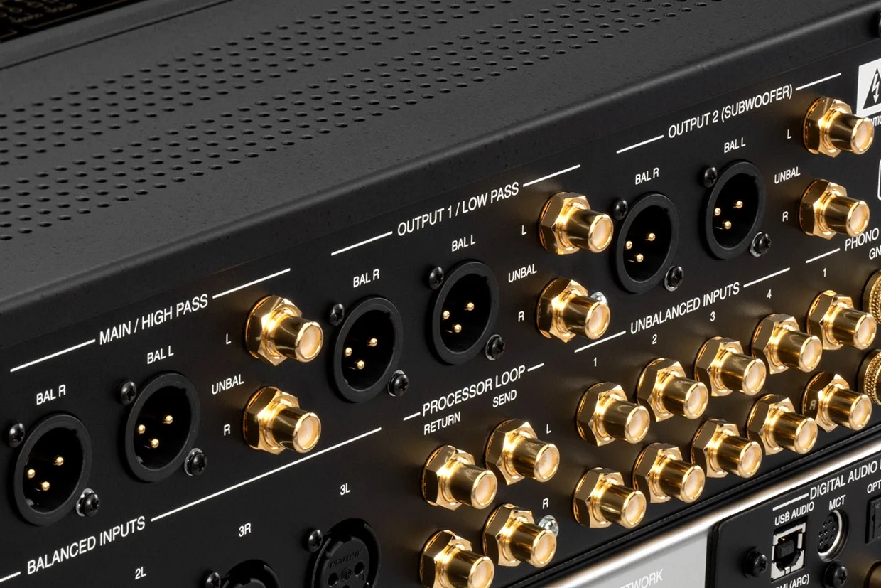 McIntosh C55 Solid State Preamplifier | HiFi Stället