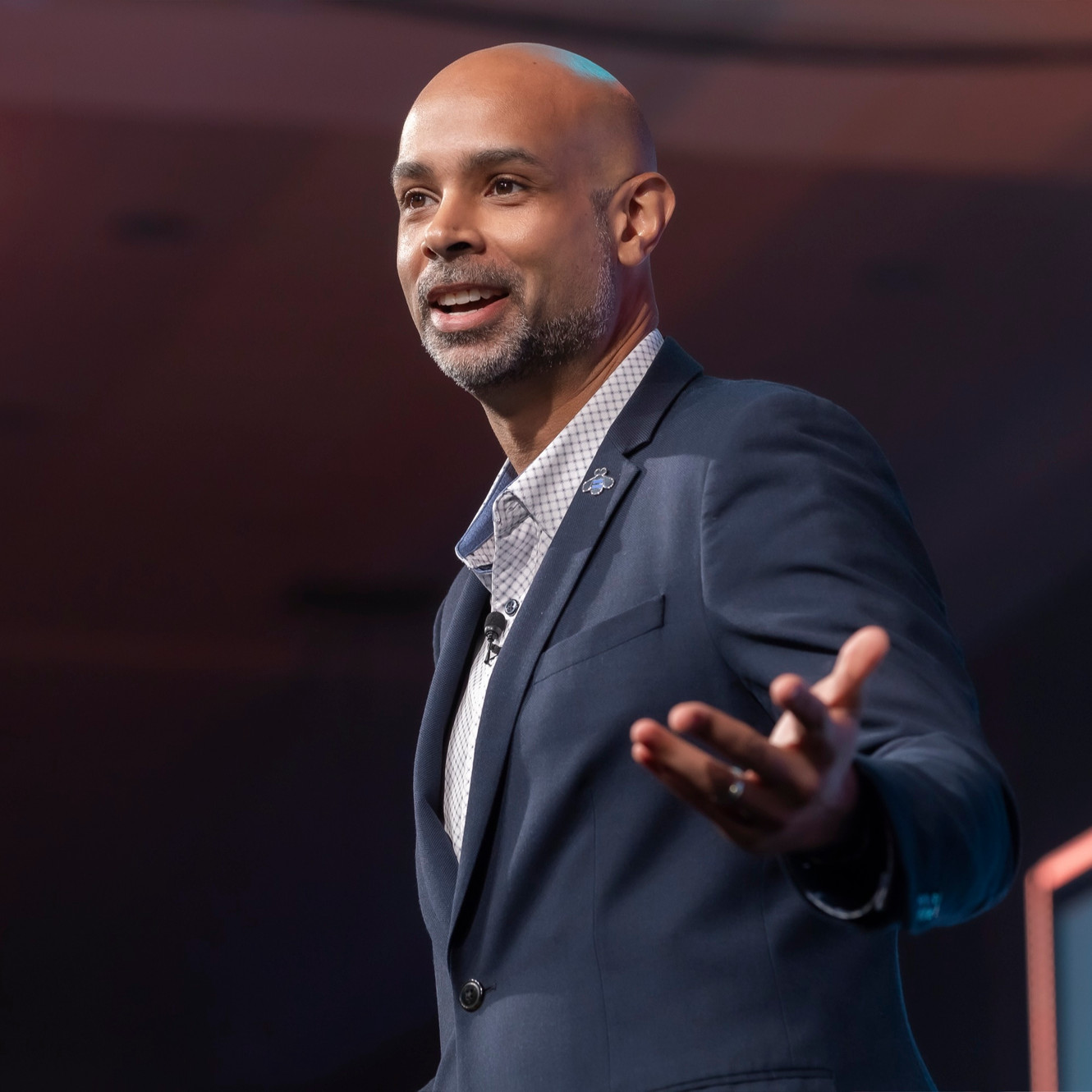 Home | Mike Hollinger