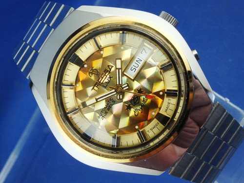 Tressa Lux Automatic Swiss Watch . Circa 1970s . NOS Cal AS 5206-2 | Mysite