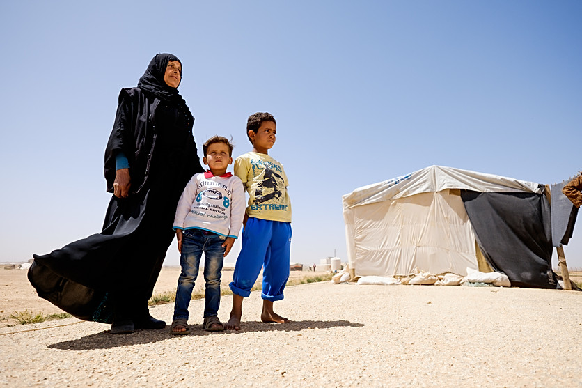 REFUGEES/Isabel Corthie Photographer/HUMANS