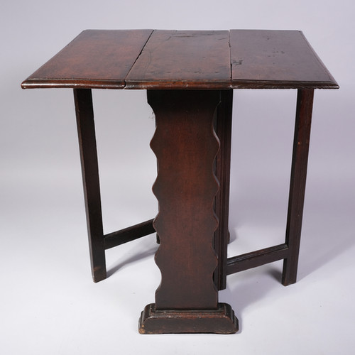 17th Century Oak Coaching / Gateleg Table | Wakelin & Linfield