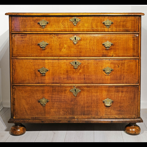 William and Mary Walnut Chest of Drawers | Wakelin & Linfield