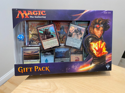 Magic: The Gathering - Gift Pack (2017) | Sabre Games