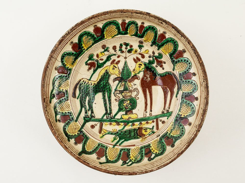 TRADITIONS - the hand-drawn Ceramics of Kosiv