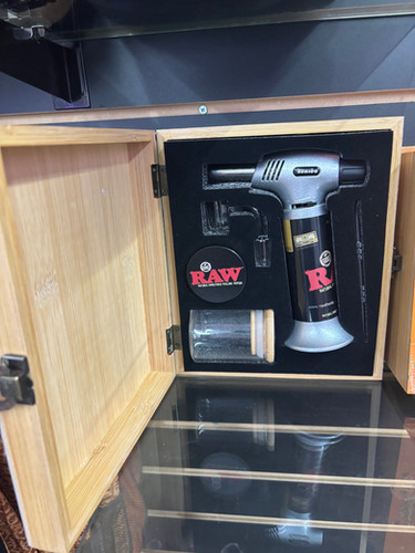 Raw stoner kit | Neptunes Smoke And V