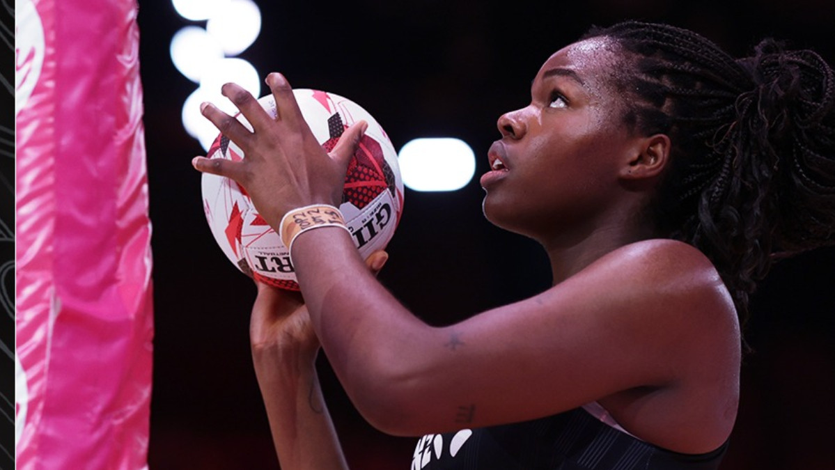 Silver Ferns score narrow win over England