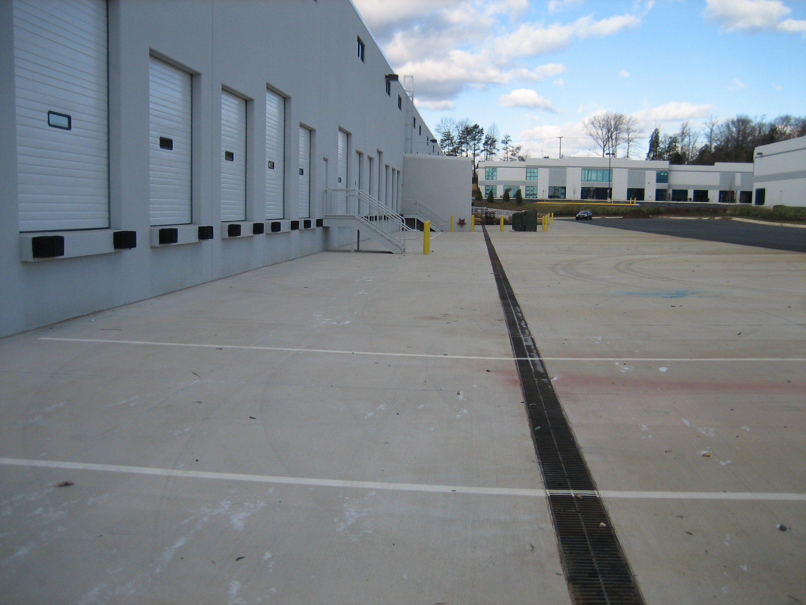 Truck Dock Trench Drains I USA I Eric'sons Dura Trench